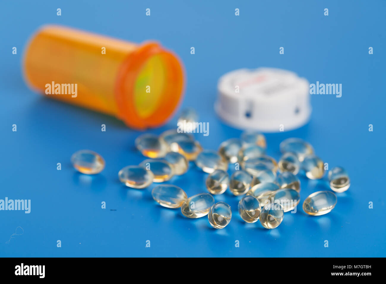 Capsules with vitamin supplements Stock Photo - Alamy