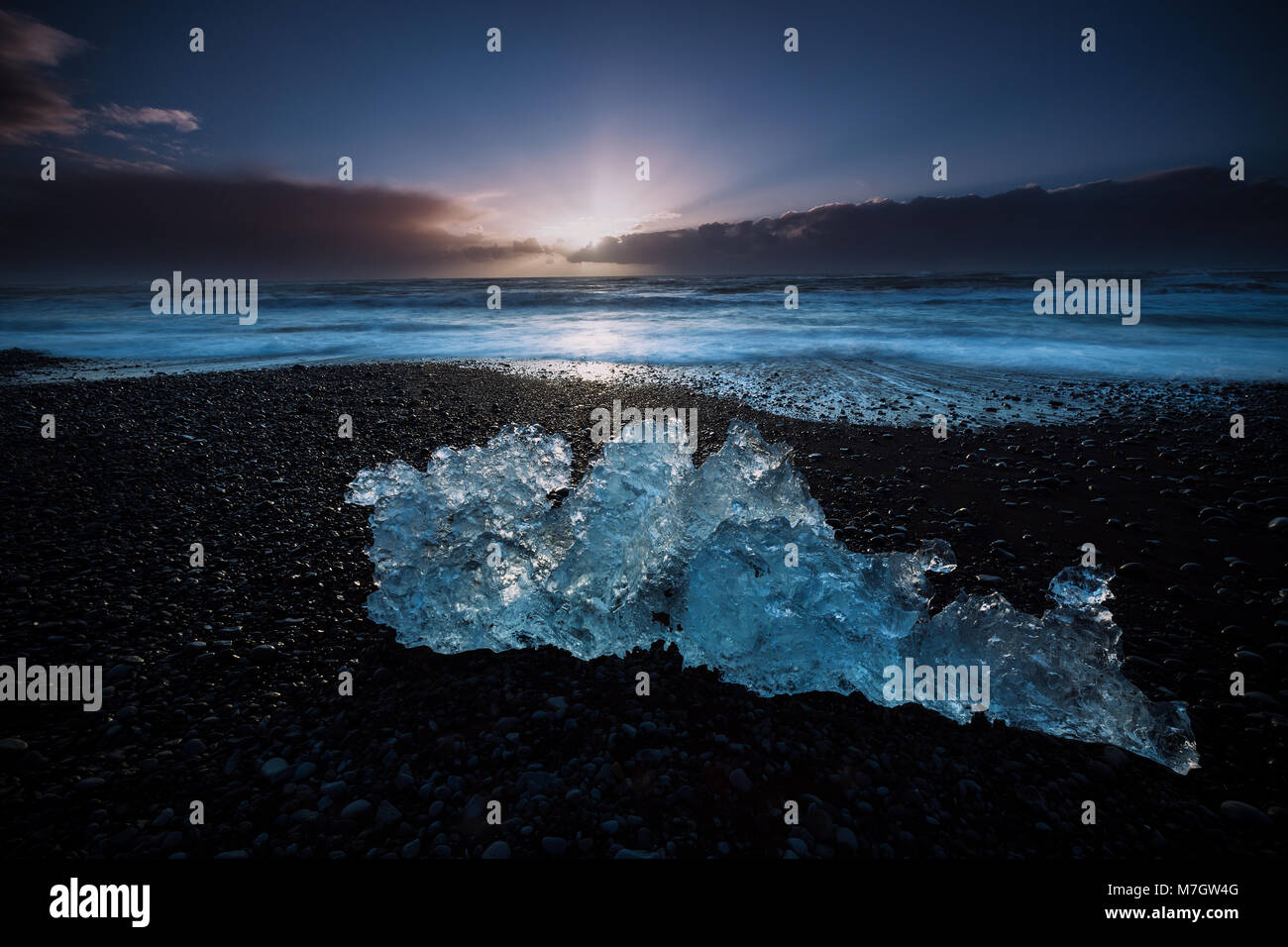 Diamond beach in iceland hi-res stock photography and images - Alamy
