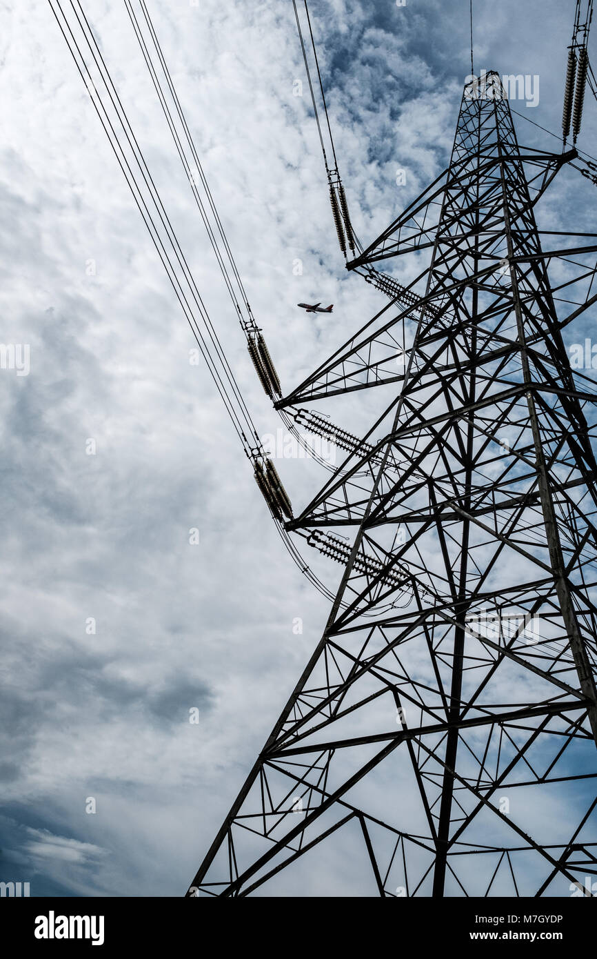 Airplane and electric wires hi-res stock photography and images - Alamy