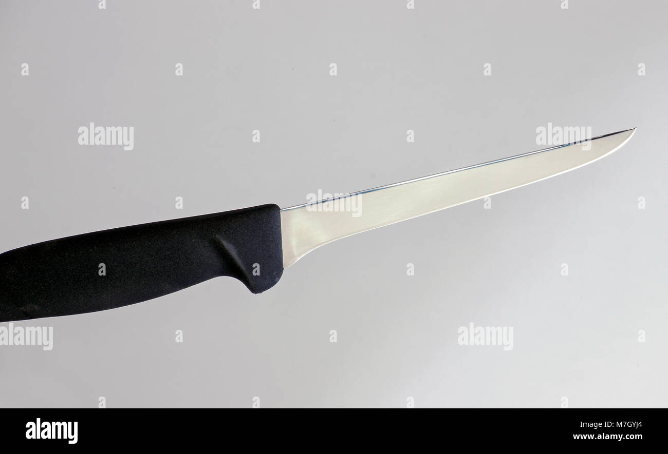 Sharp edge on kitchen knife Stock Photo - Alamy