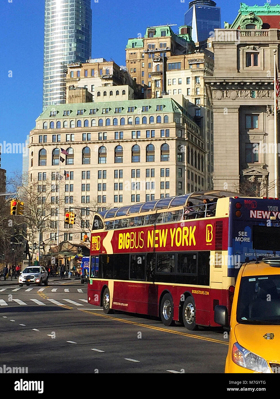 Big bus hi-res stock photography and images - Alamy