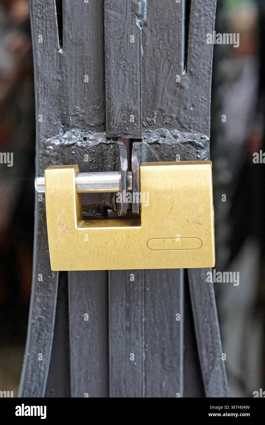 Strong padlock hi-res stock photography and images - Alamy