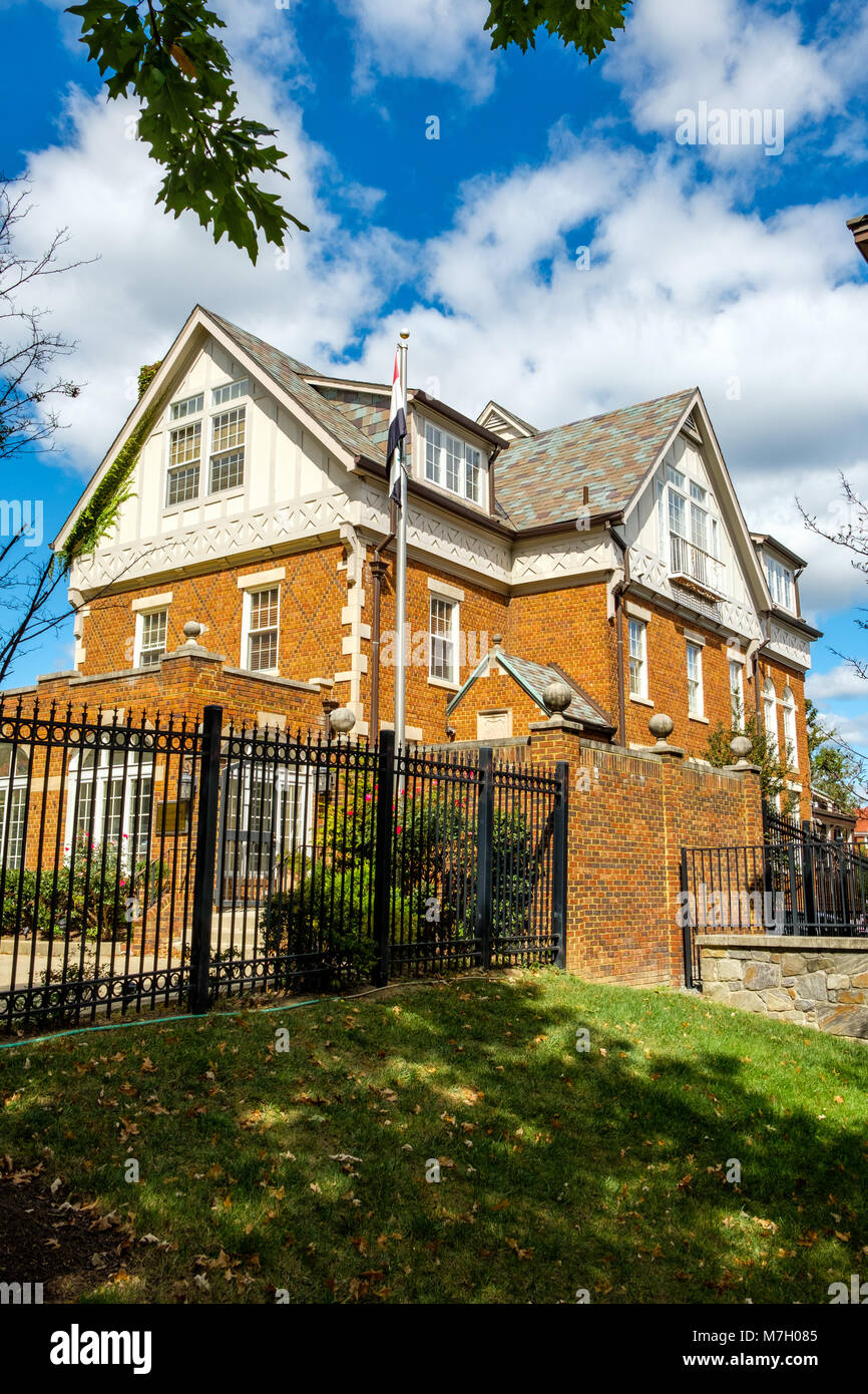 American consulate 1920s hi-res stock photography and images - Alamy