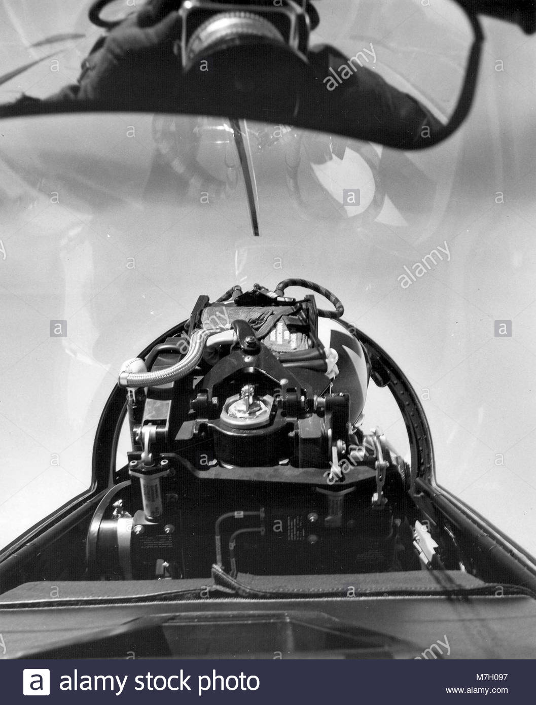 F 14 Tomcat Cockpit Stock Photos & F 14 Tomcat Cockpit Stock Images - Alamy