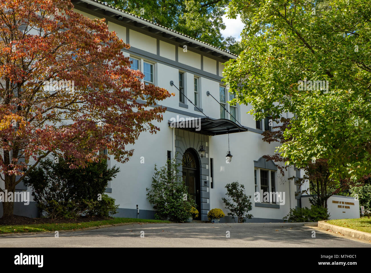 Consular office delegation hi-res stock photography and images - Alamy