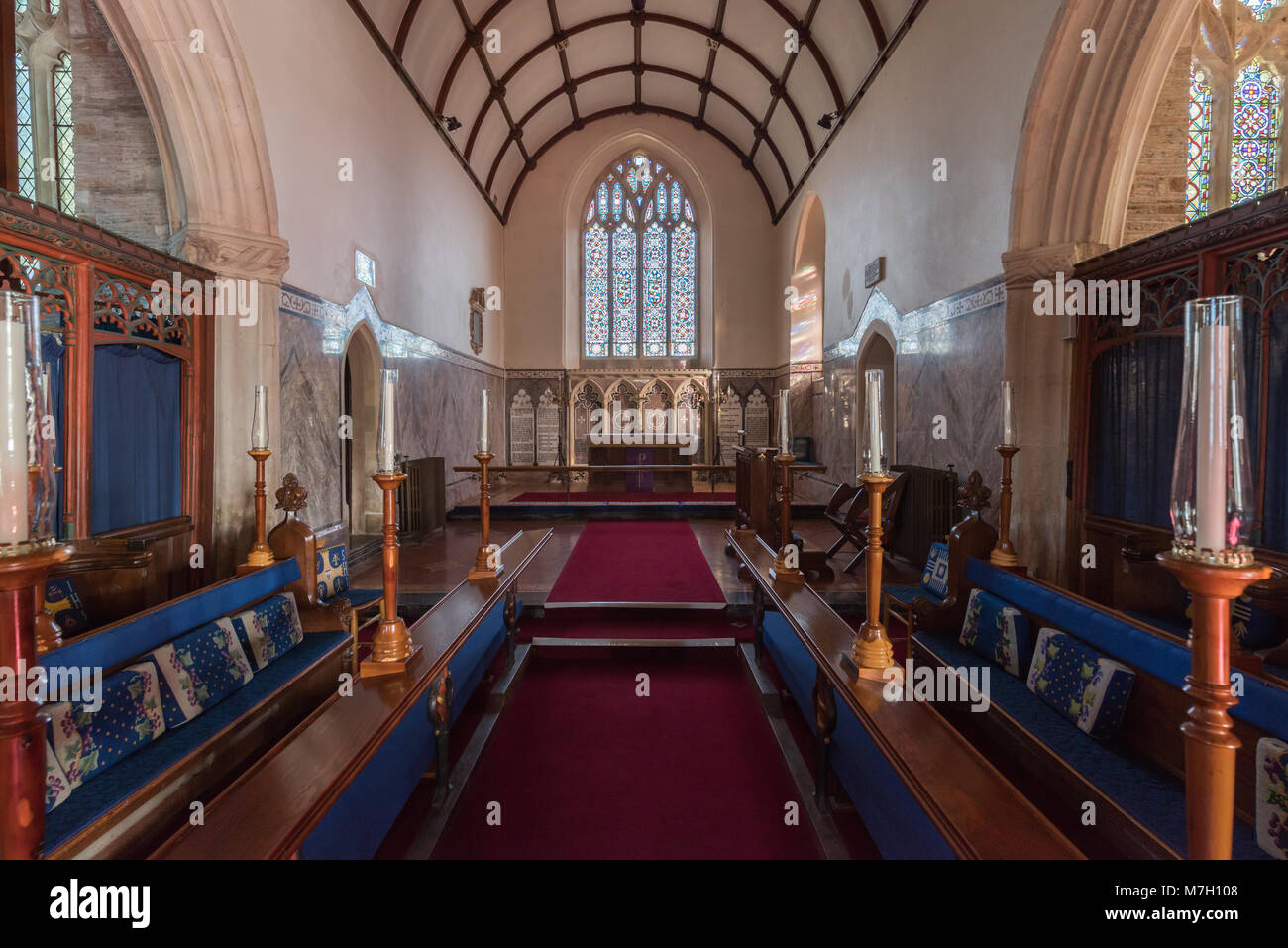 Chancel of Stokenham Church Stock Photo - Alamy