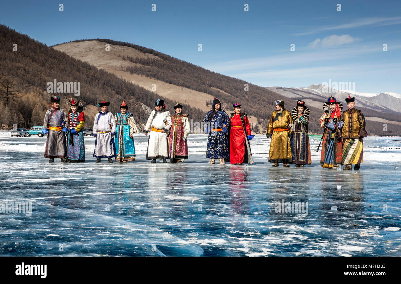 Hatgal, Mongolia, 4th March 2018: mongolian people dressed in ...