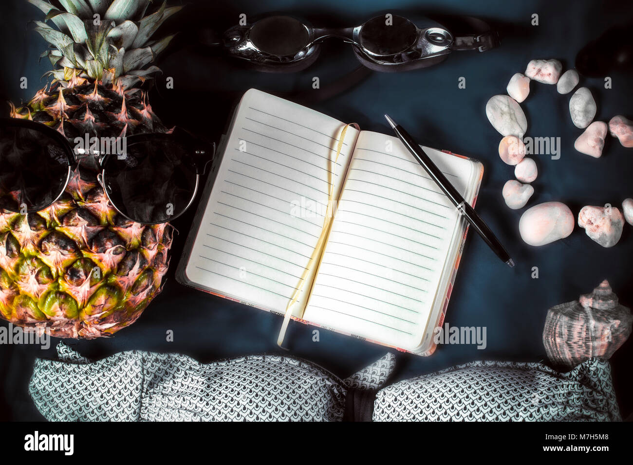 Background stones laid out hi-res stock photography and images - Alamy