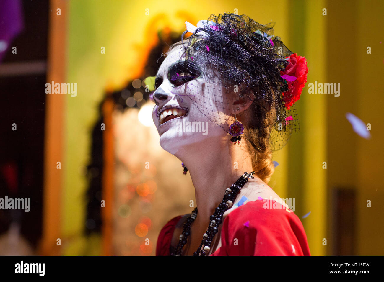 Lady of the Dead, La Calavera Catrina, dressed up for Day of the Dead ...