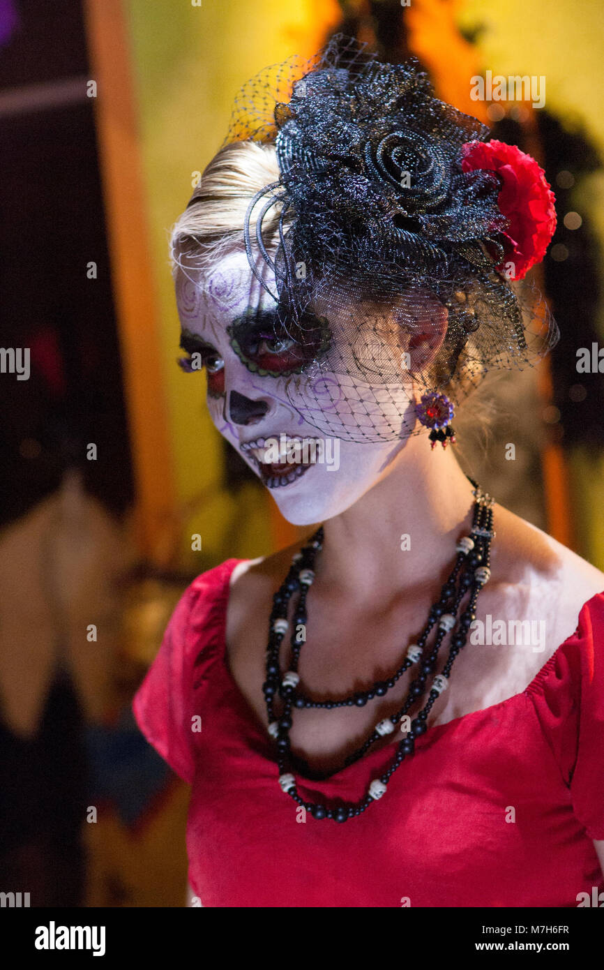 Lady of the Dead, La Calavera Catrina, dressed up for Day of the Dead ...