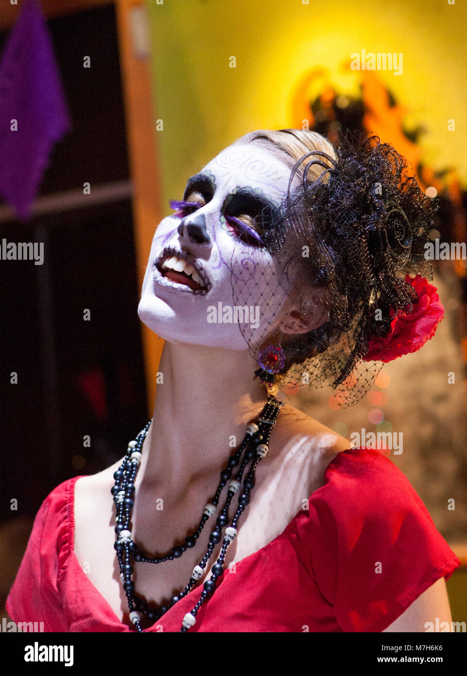 Lady of the Dead, La Calavera Catrina, dressed up for Day of the Dead ...