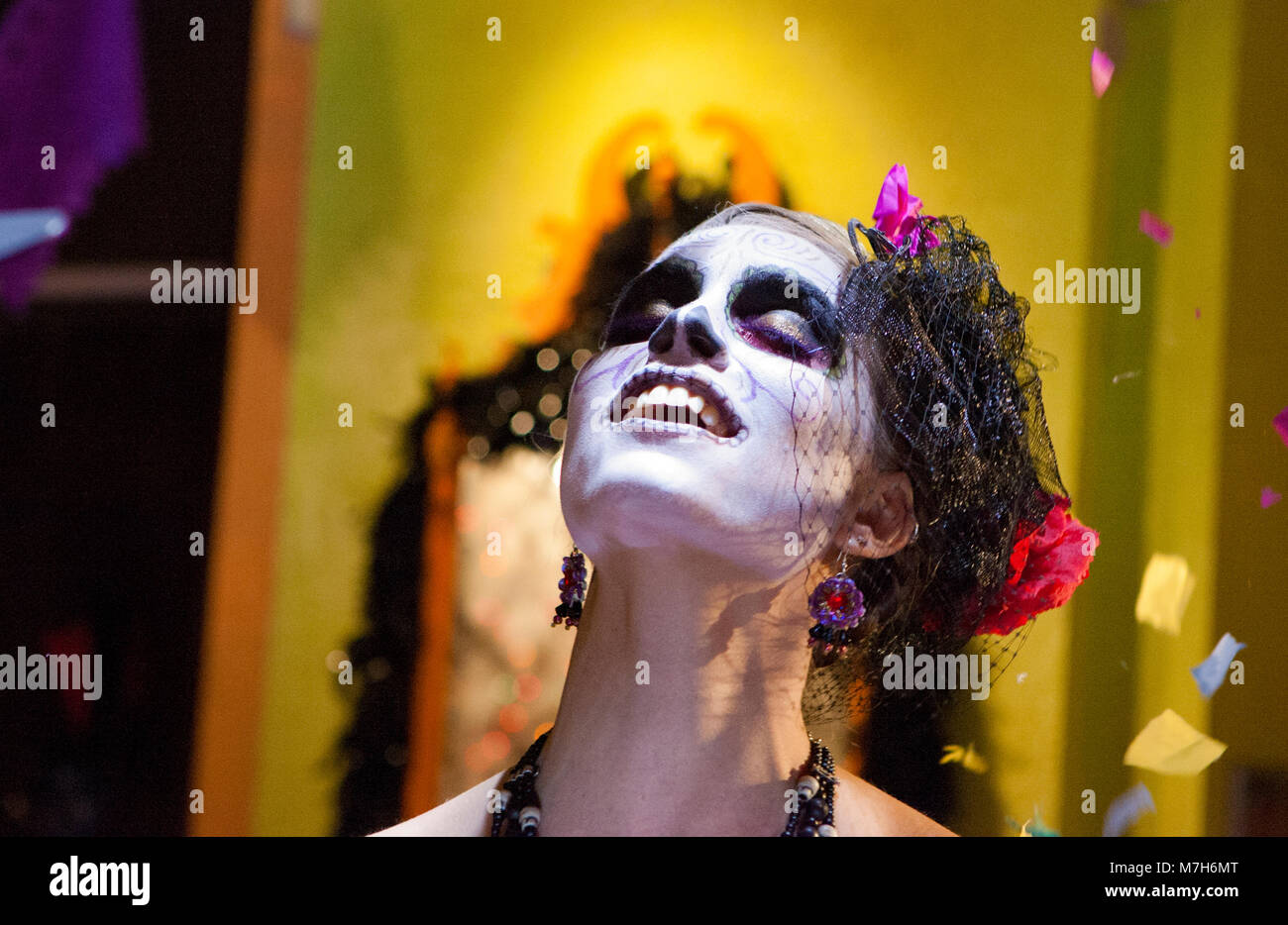 Lady of the Dead, La Calavera Catrina, dressed up for Day of the Dead ...