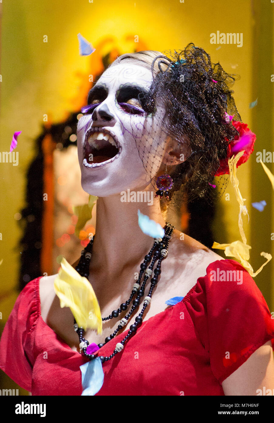 Lady of the Dead, La Calavera Catrina, dressed up for Day of the Dead ...