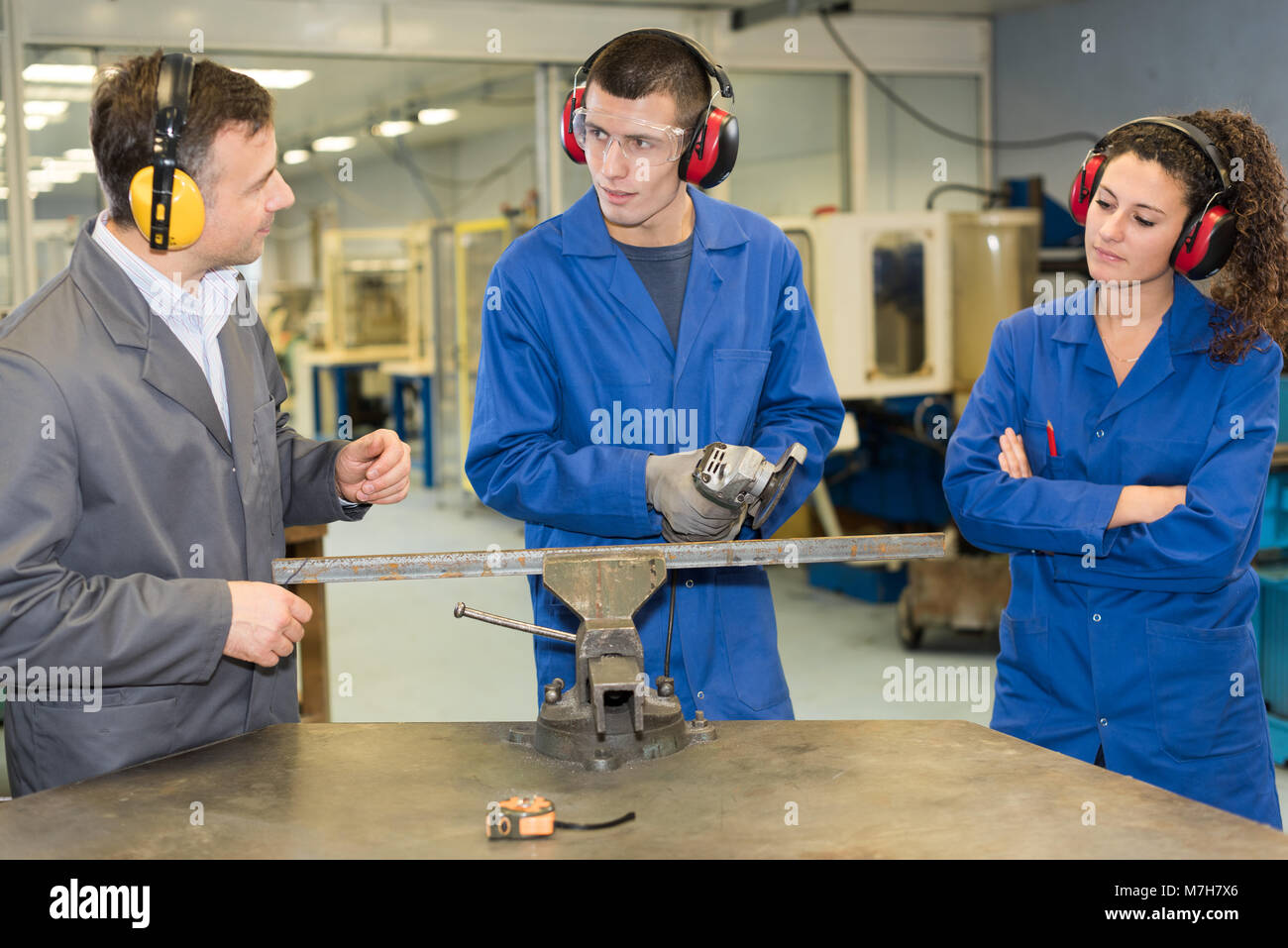 electronic students in class Stock Photo - Alamy