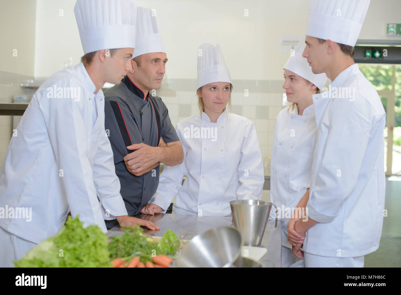 Kitchen team hi-res stock photography and images - Alamy