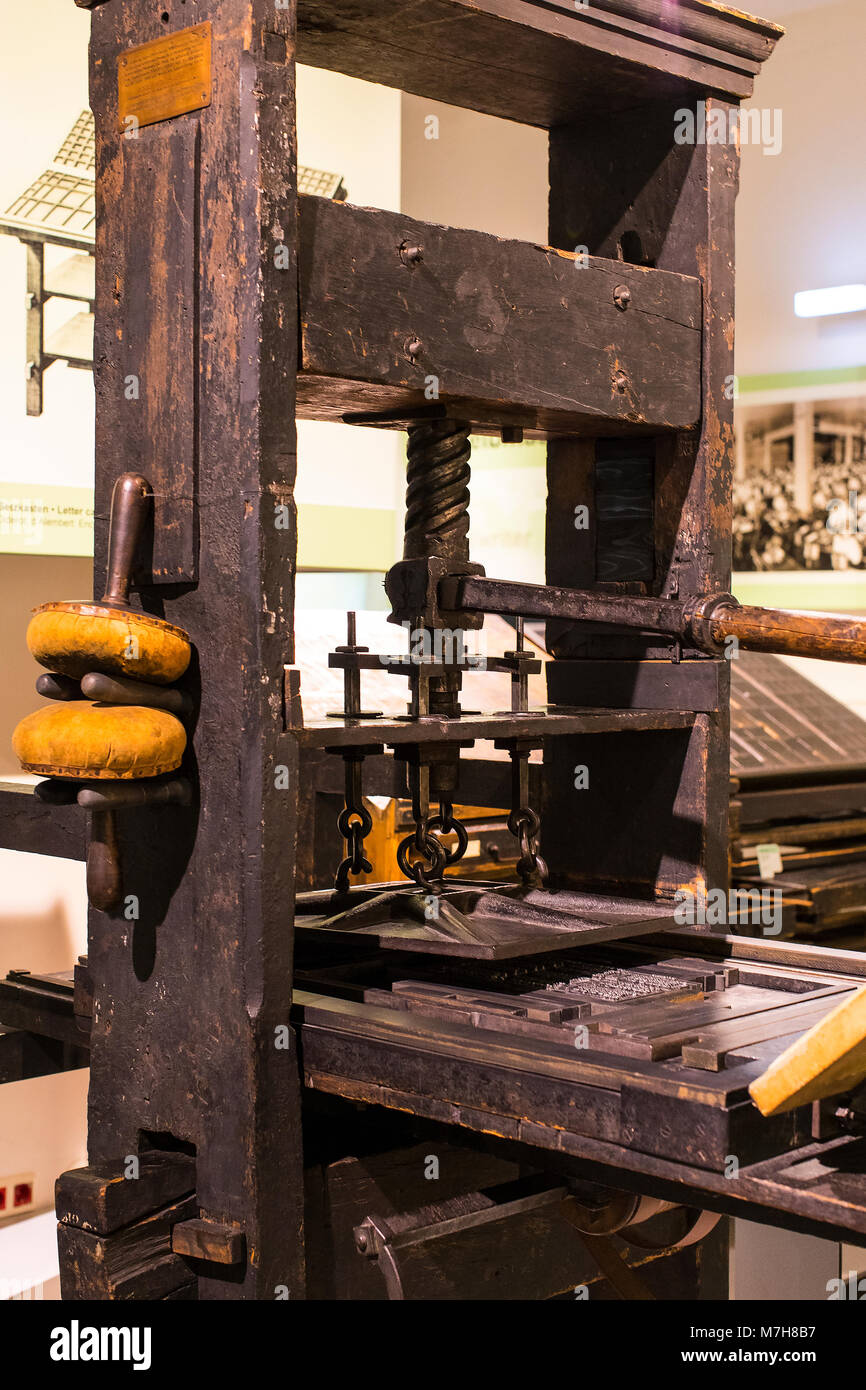 Steam printing machine hi-res stock photography and images - Alamy