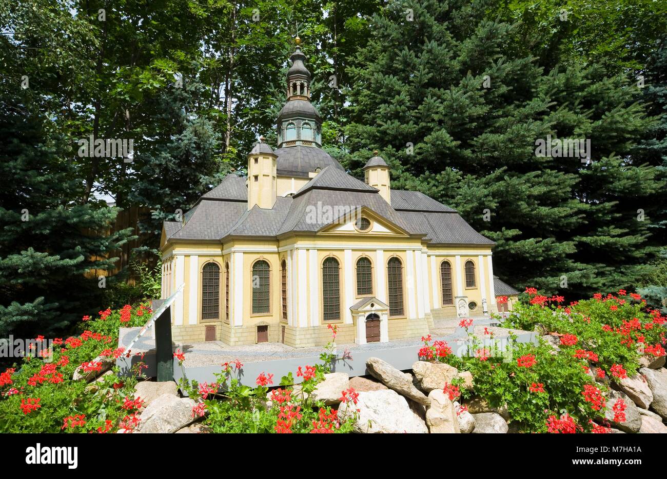 Dome copula architecture building hi-res stock photography and images ...