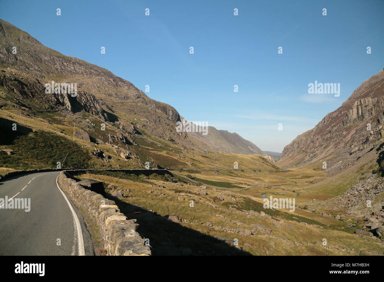 Pass of llanberis hi-res stock photography and images - Alamy