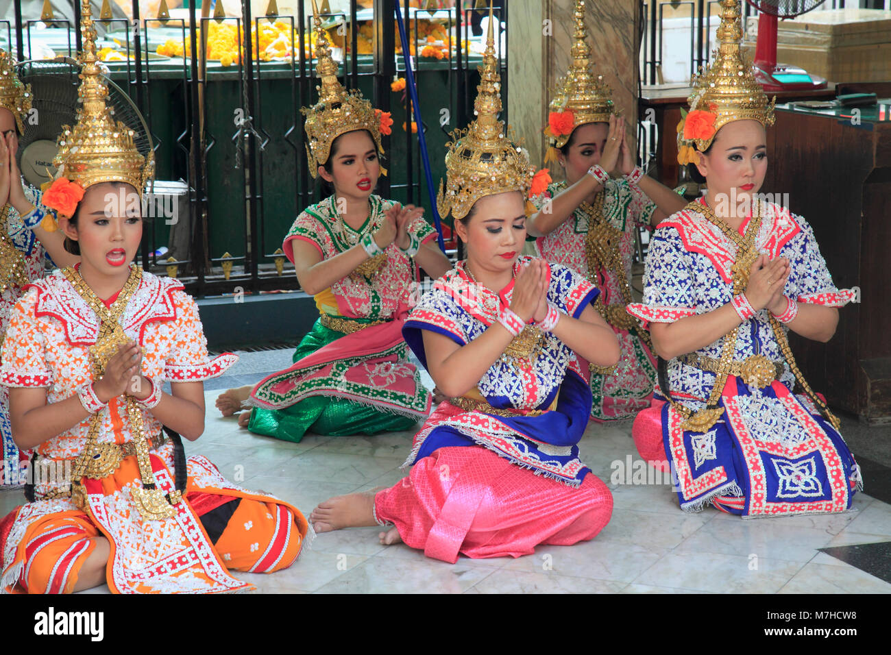 Ritual dancers hi-res stock photography and images - Alamy