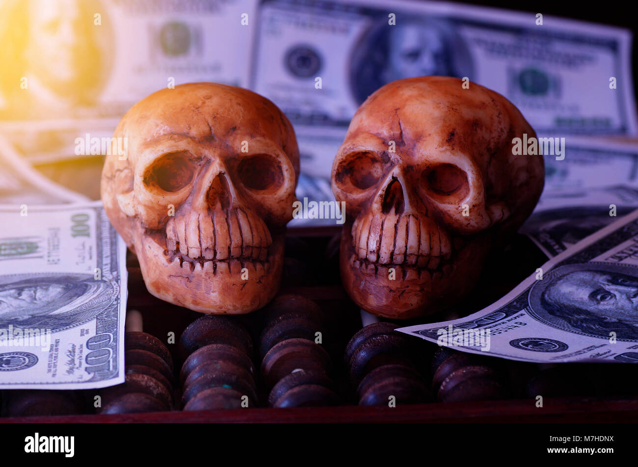 Gold skull money hi-res stock photography and images - Alamy