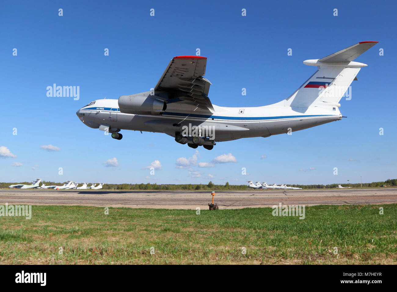 Ilyushin il 76 russian air force hi-res stock photography and images ...