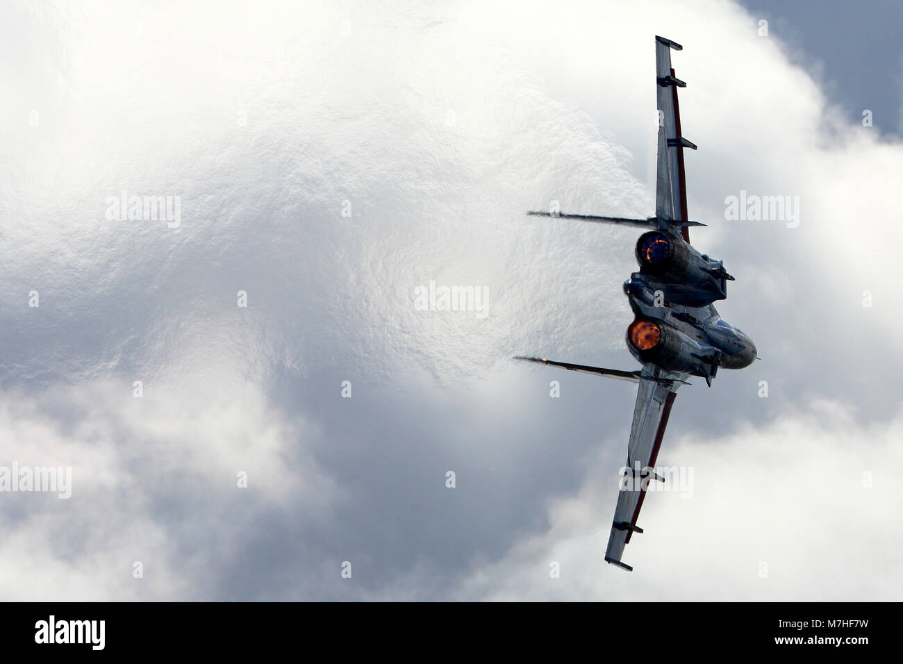 Sukhoi su 27 combat aircraft hi-res stock photography and images - Alamy