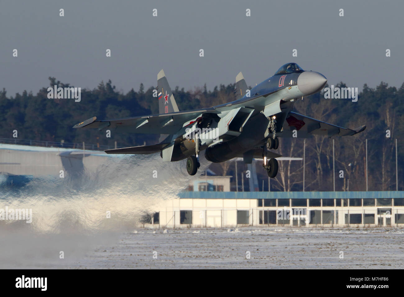 Su 35s hi-res stock photography and images - Alamy