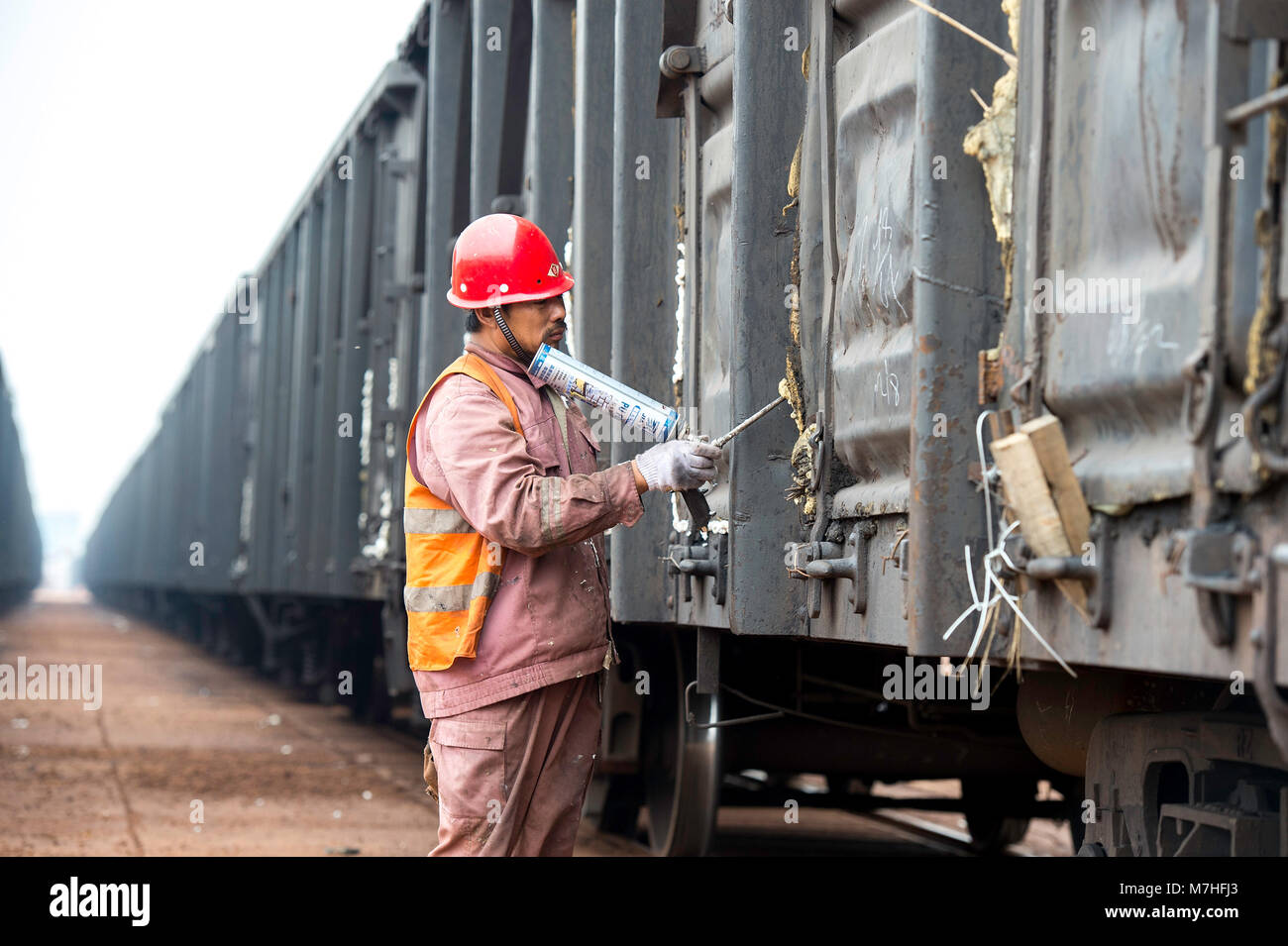 Iron ore stockpile hi-res stock photography and images - Alamy