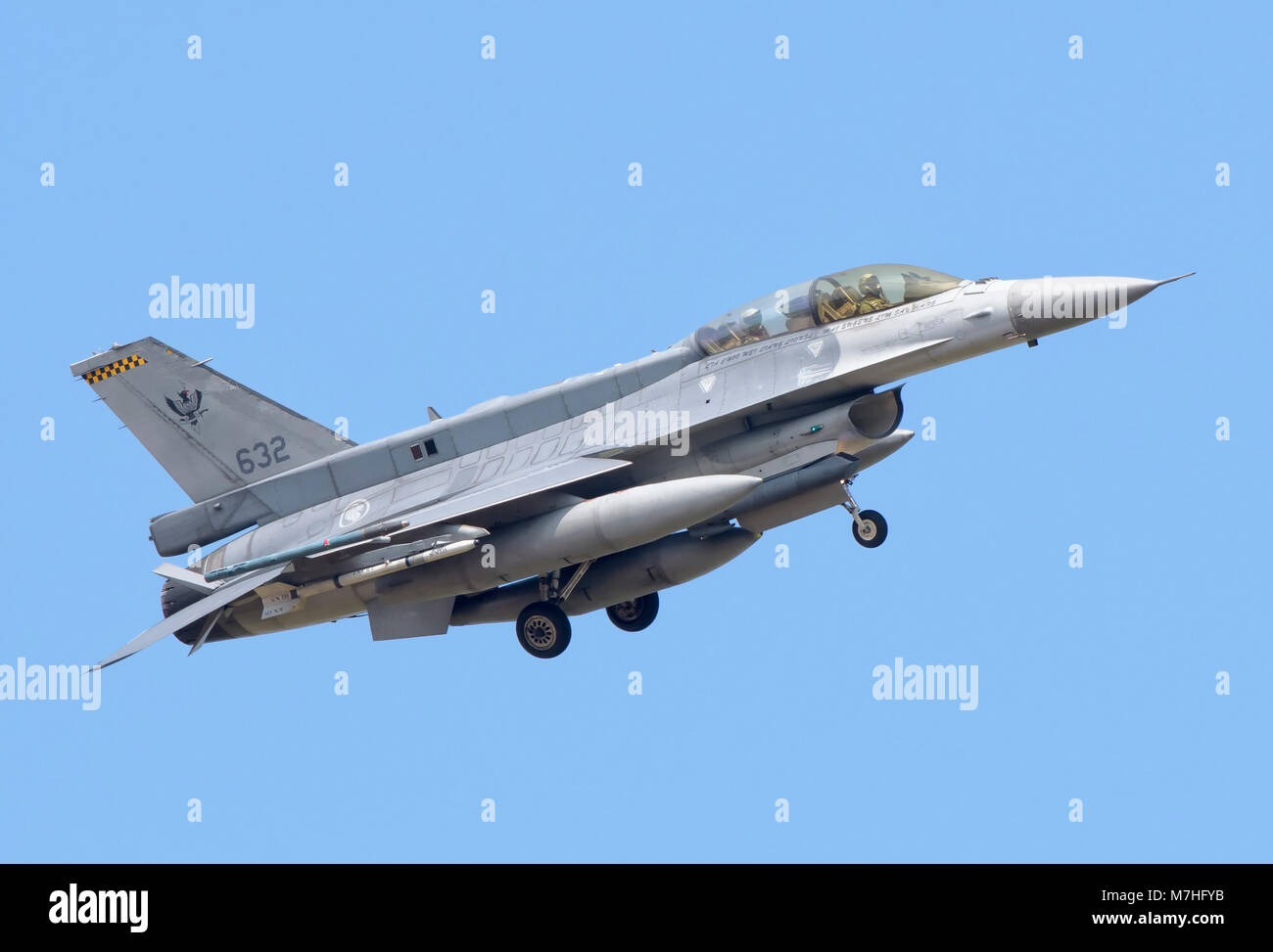 Royal Singapore Air Force F-16 Strike Eagle Stock Photo - Alamy