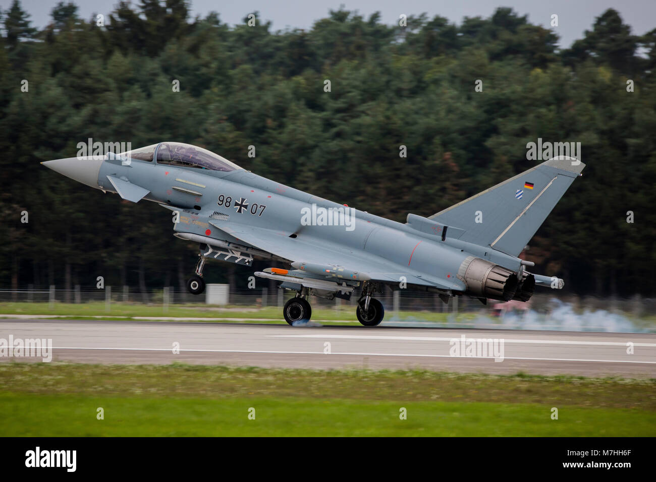 After image test hi-res stock photography and images - Alamy