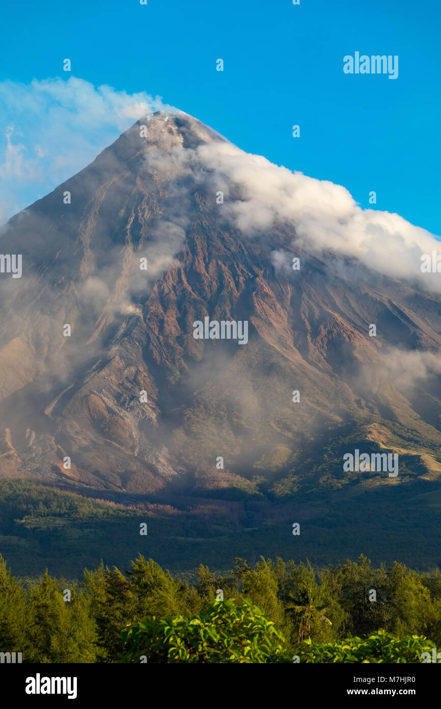 Mount Mayon Albay Philippines March 07, 2018 The Mayon Volcano, during ...