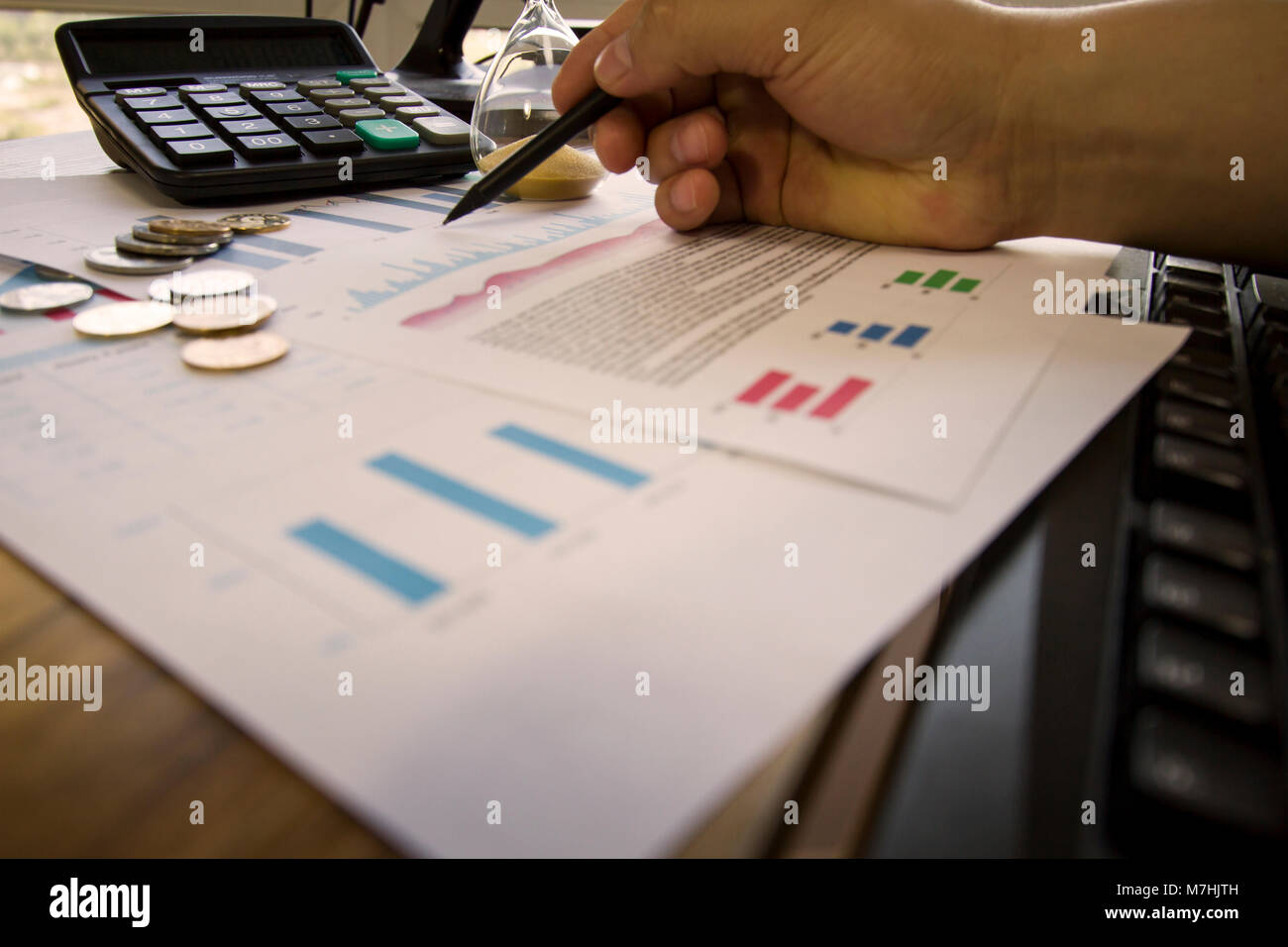 Economic investment, data statistics, wealth accumulation, calculation ...