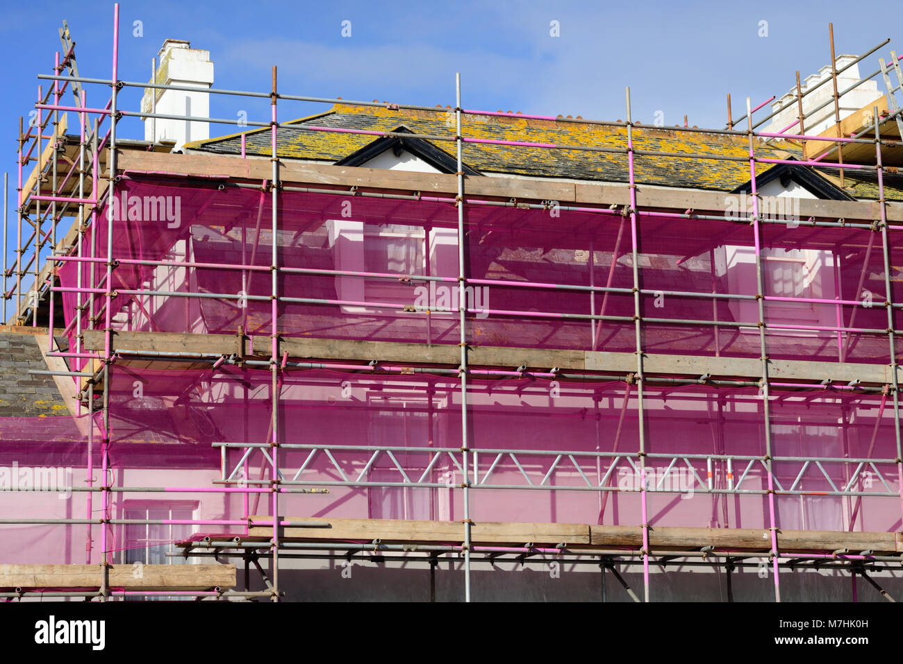 Colourful scaffolding hi-res stock photography and images - Alamy