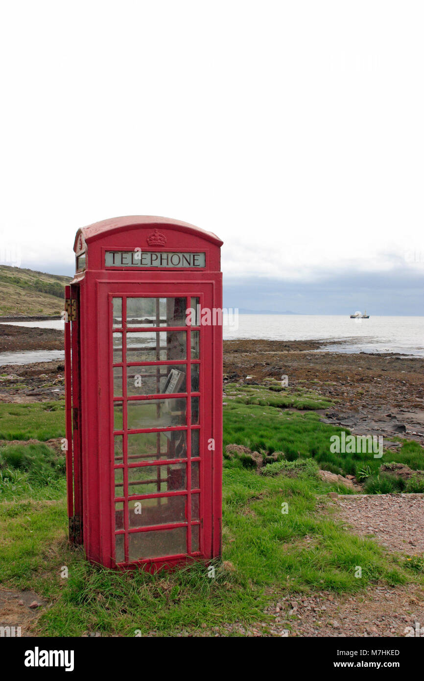 Phonebooth in the wilderness Stock Photo - Alamy