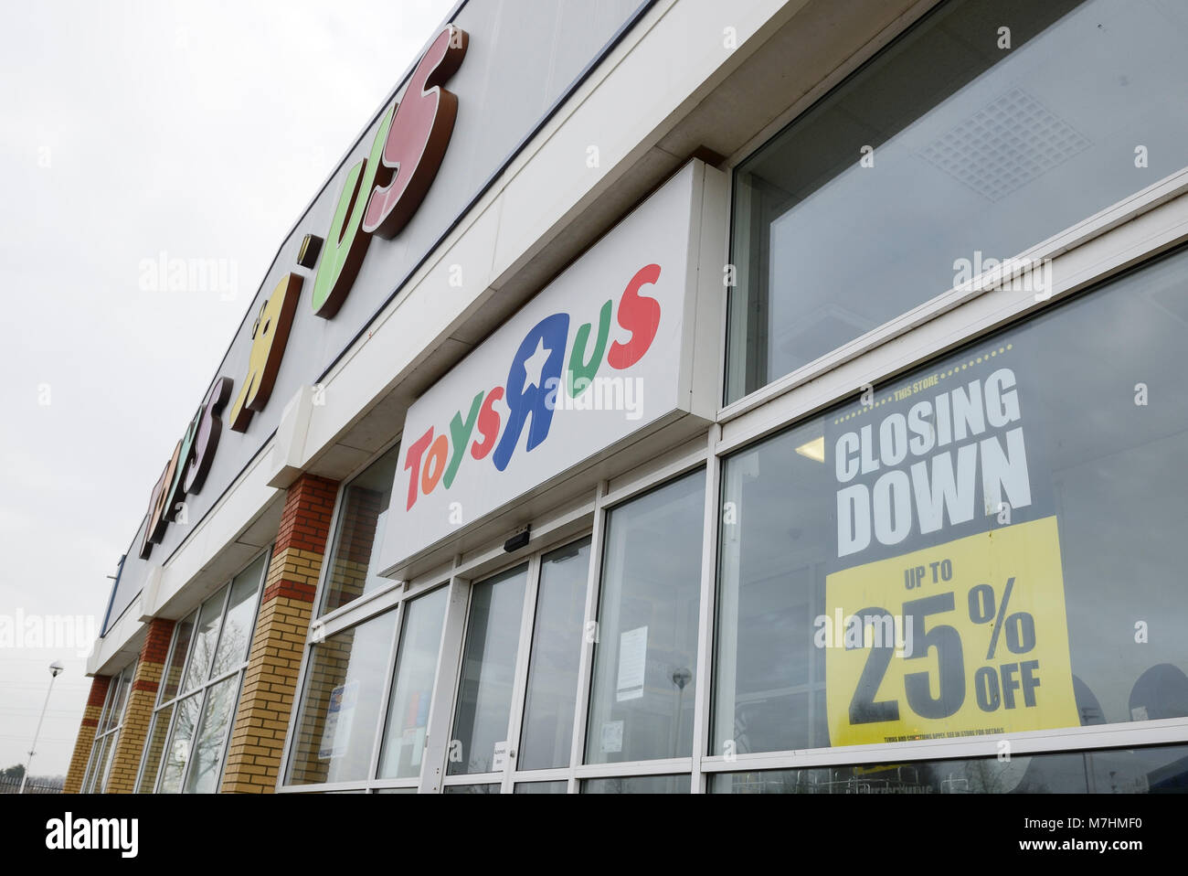 Toys r us uk hi-res stock photography and images - Alamy