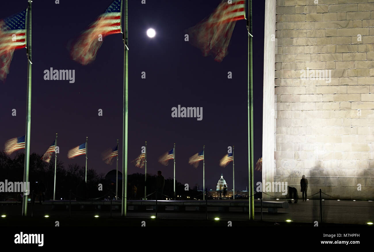 Washington monument moonrise hi-res stock photography and images - Alamy