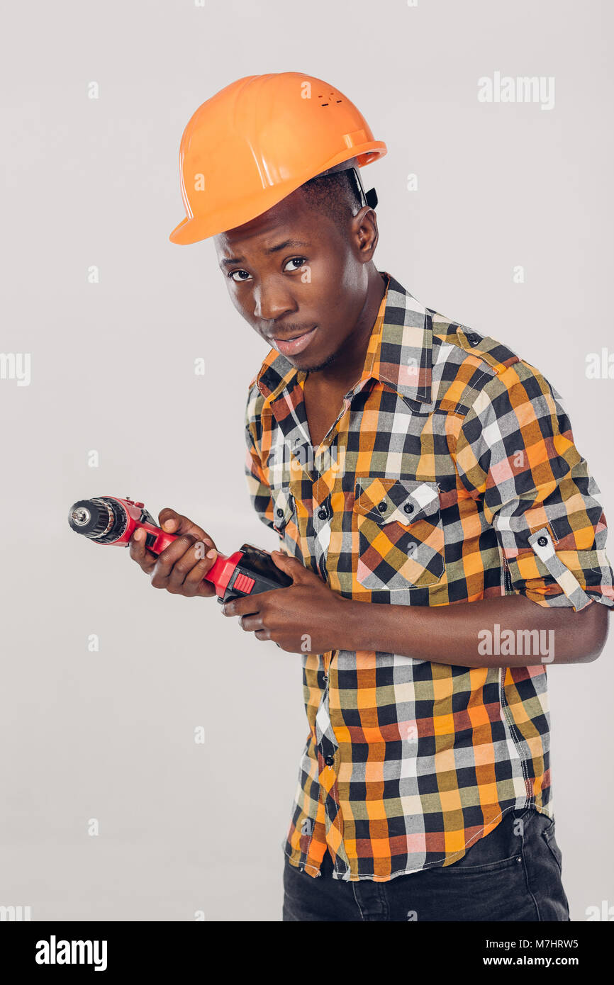 Man uses cordless screwdriver hi-res stock photography and images - Alamy