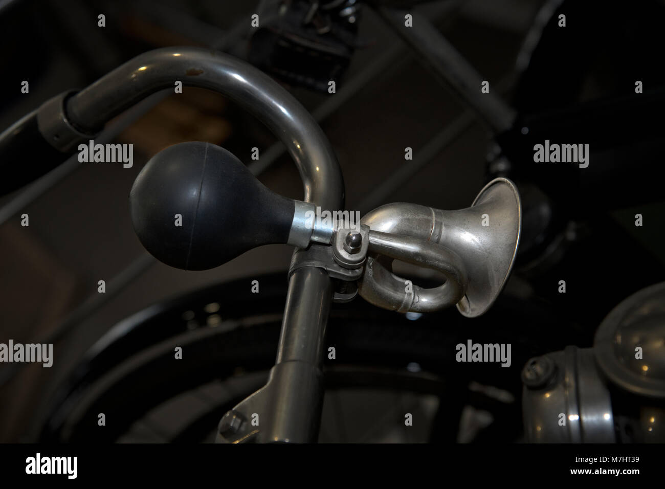 Vehicle horn hi-res stock photography and images - Alamy