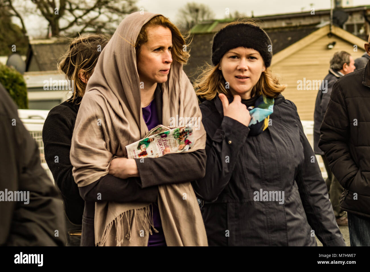 Shawl over her head hi-res stock photography and images - Alamy