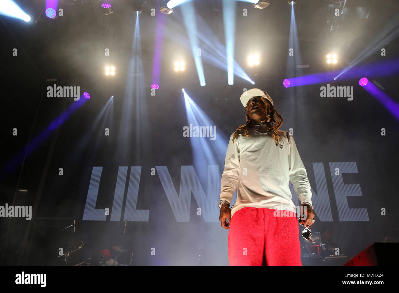 Lil wayne performing hi-res stock photography and images - Alamy