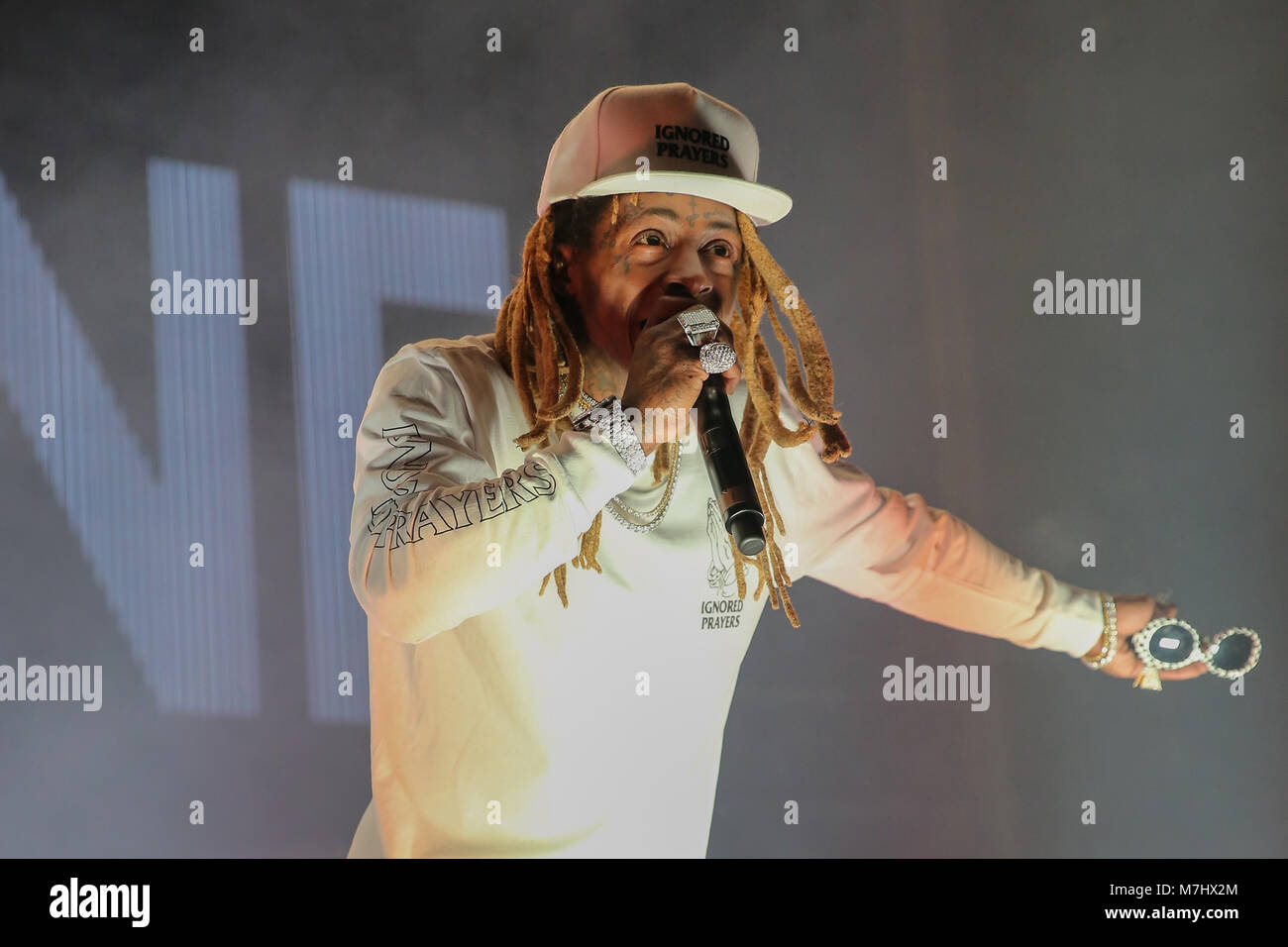 Lil wayne performing hi-res stock photography and images - Alamy
