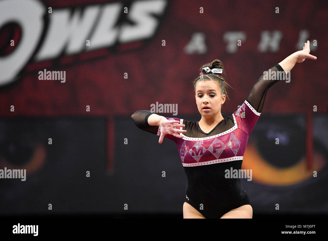 Philadelphia, Pennsylvania, USA. 9th Mar, 2017. Temple Owls gymnast ...