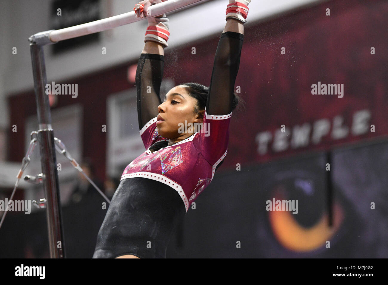 Philadelphia, Pennsylvania, USA. 9th Mar, 2017. Temple Owls gymnast ...