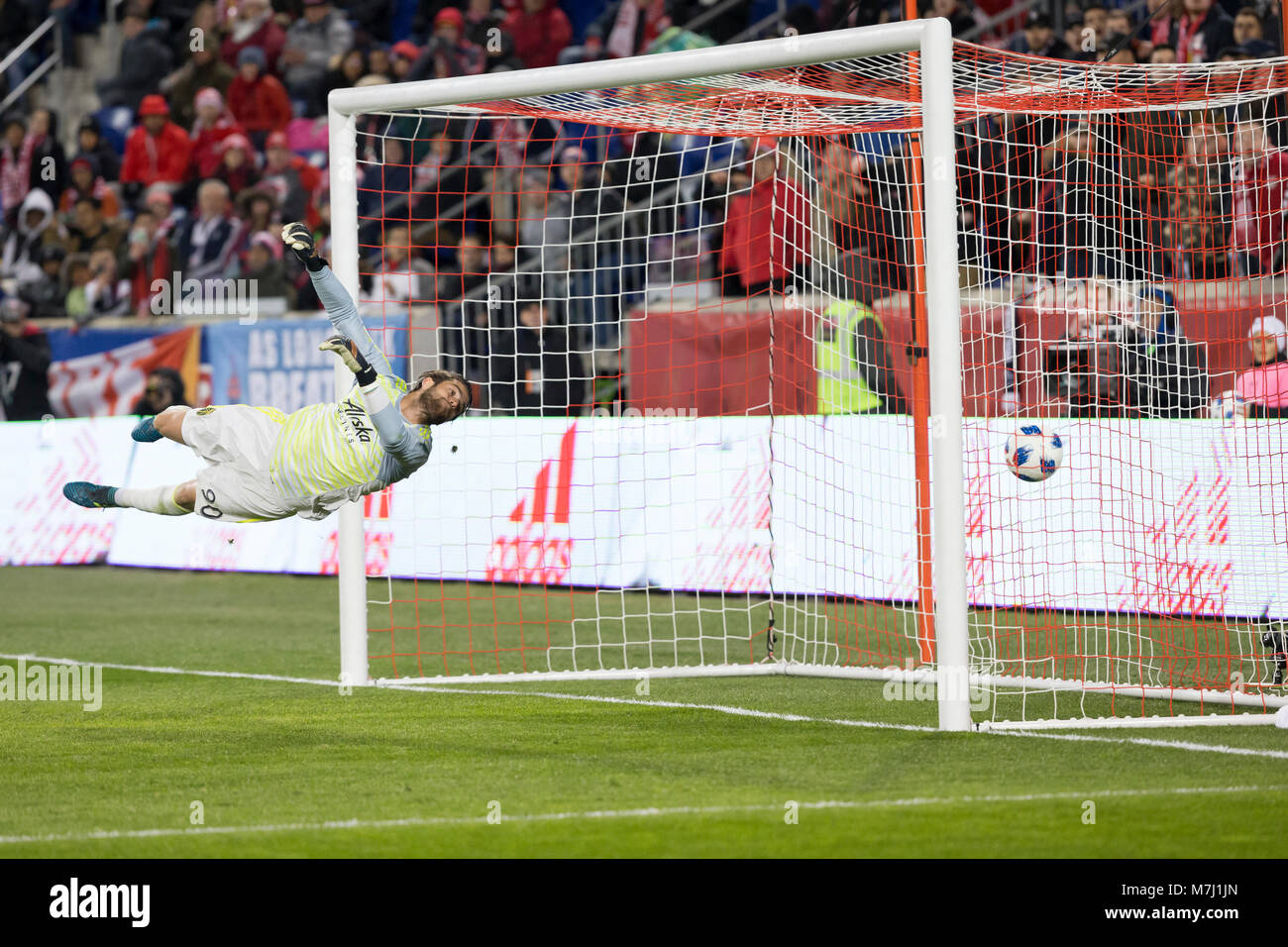 Harrison, New Jersey, USA. 10th March, 2018. Goalkeeper Jake Gleeson ...