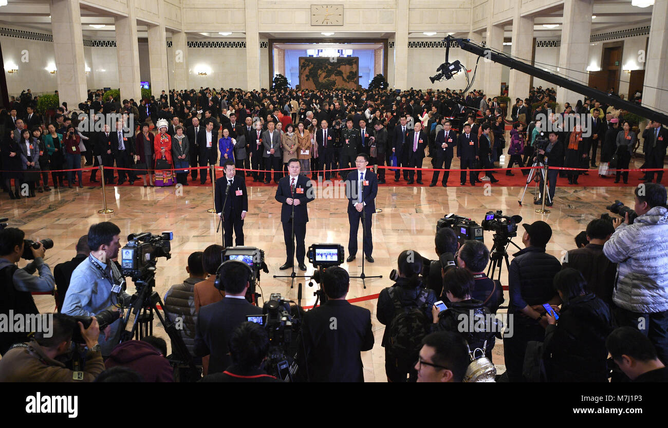 Wang rong hi-res stock photography and images - Alamy