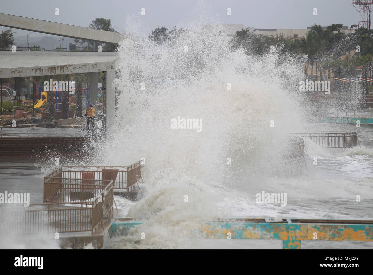 Puerto Rico. 05th Mar, 2018. 2018 03 05 . Marejada afecta el frente ...