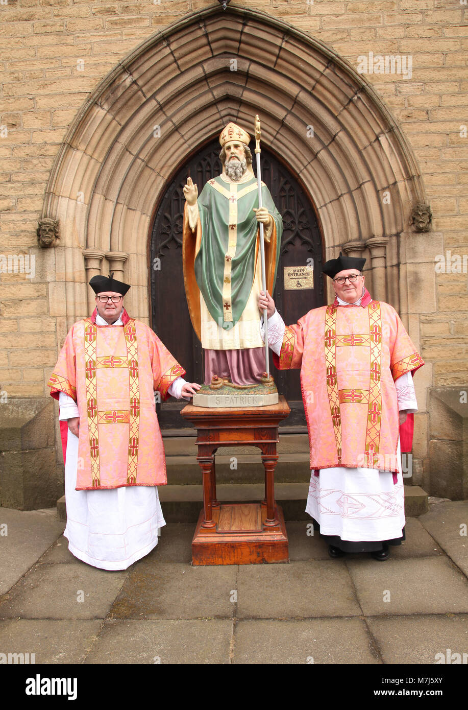 Father john gerard hi-res stock photography and images - Alamy