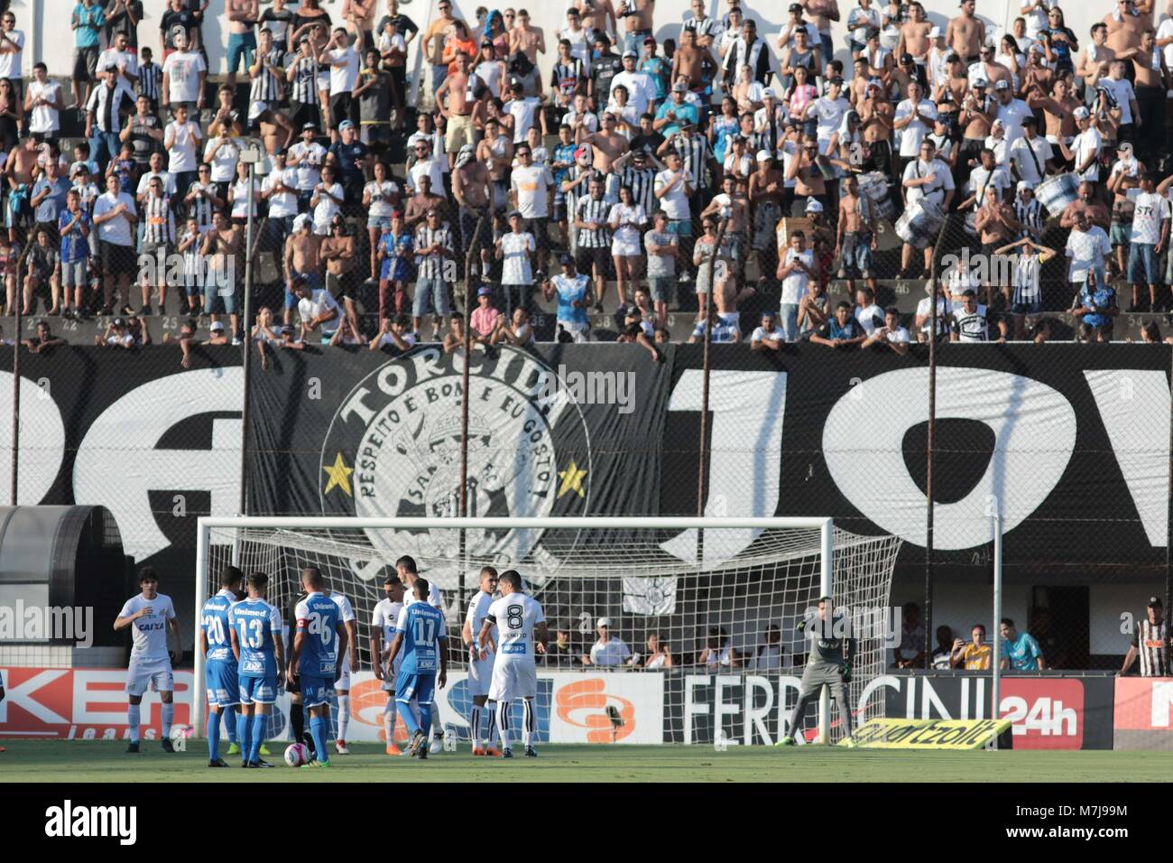 Santos, Brazil. 11th Mar, 2018. A fan present at Vila Belmiro during ...