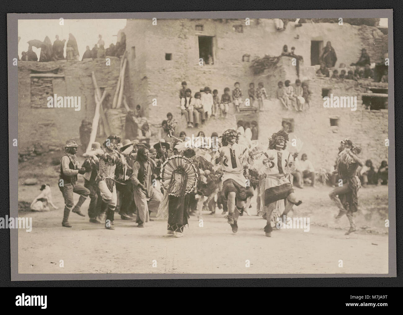 Native american dance ceremony performed hi-res stock photography and ...