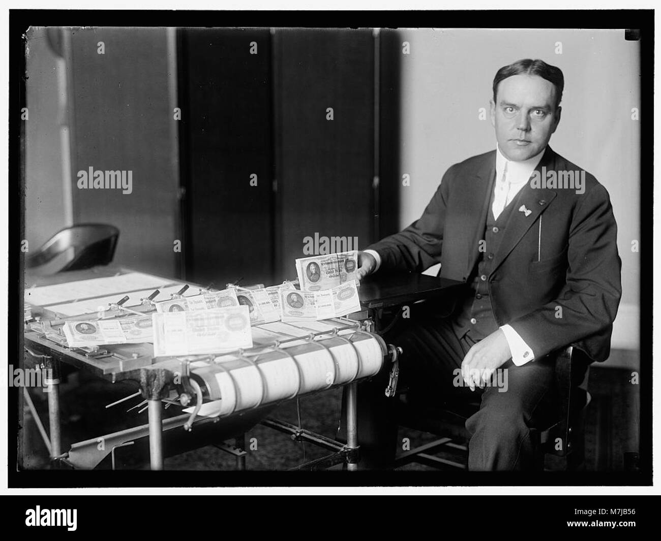 This image shows the Bureau of Engraving and Printing within the U.S ...